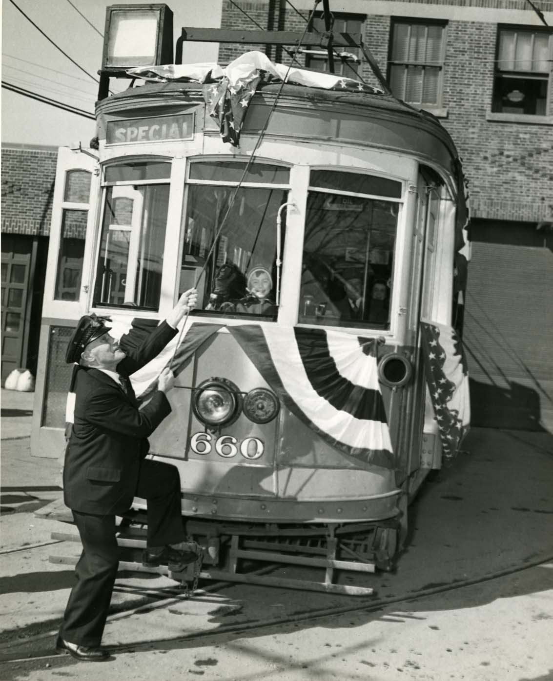 Milwaukee Streetcar Past Resurfaces · MPL